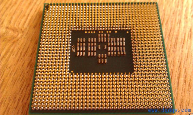 既然P=UI，那么CPU电压那么低，电流岂不是达到好几十安？ - 电脑知识_电工电气学习网